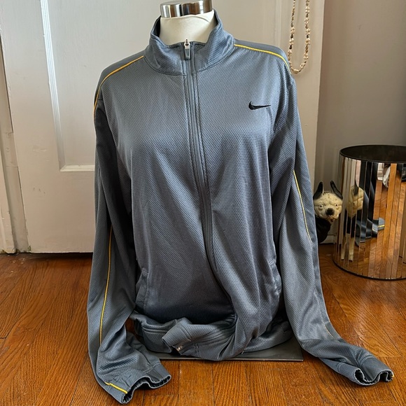 Nike | Jackets & Coats | Nike Dri Fit Light Weight Jacket | Poshmark